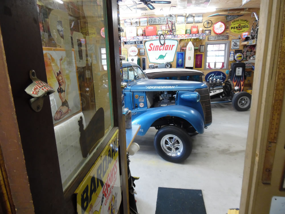 Hand Lettering by Sign Lettering Master Casey Kennell